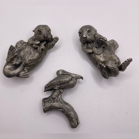 Gayle Bright | Accents | Gayle Bright Sea Otters Right Left Pulls 997 ...